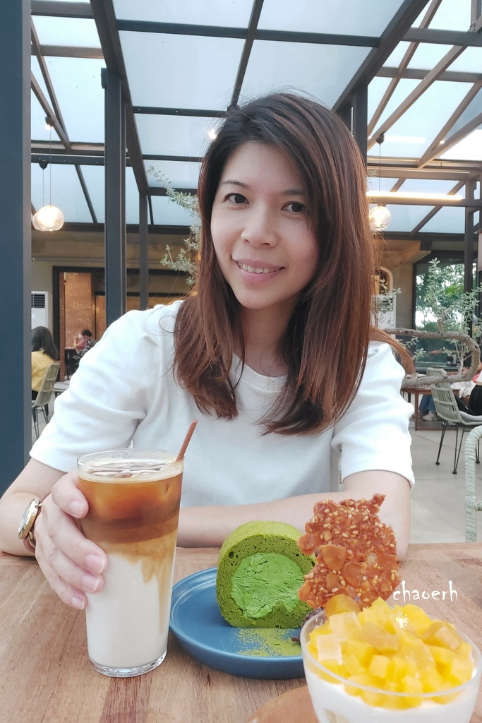 屏東-旅 x 潮州 Homestay & Café 《 玻璃屋咖啡館 • 文青設計民宿》－Chaoerh小昭的部落格｜痞客邦