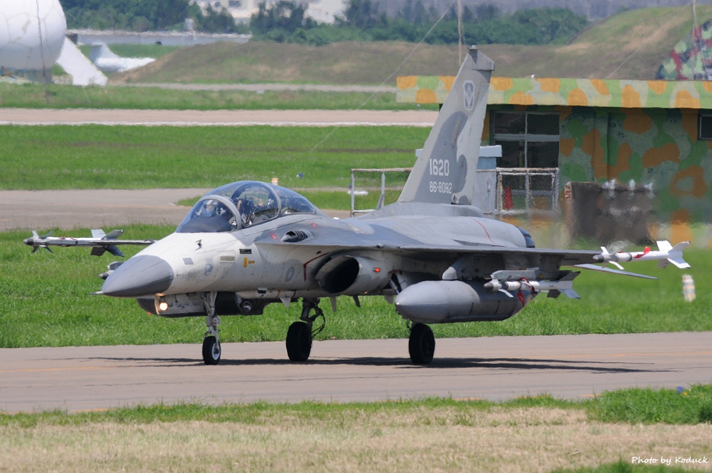 新竹基地、來作客的F-CK-1(IDF 經國號)戰機－solomon的無限空間 ｜痞客邦