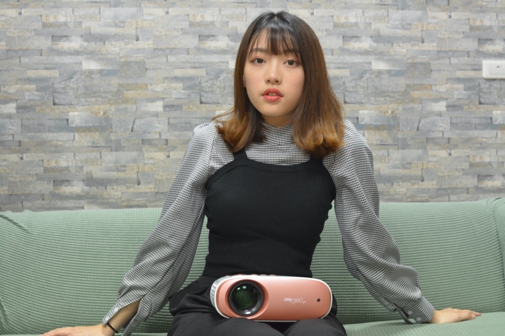 ONEmade Vpro無線投影機--iPhone / Android / 筆電通吃 （嘖嘖募資產品） - Mobile01