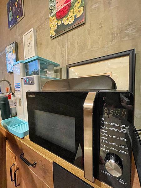 常常在家煮飯的好幫手，cuisinart美膳雅『三合一微波氣炸烤箱』（AMW-60TW)。多功能使用，效率真的很高，是美國小家電領導品牌。－只會吃吃吃｜痞客邦