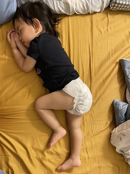 過夜神器推薦！告別紅屁屁～Noopii美好尿布開箱｜我是爛主婦 | 媽咪拜MamiBuy