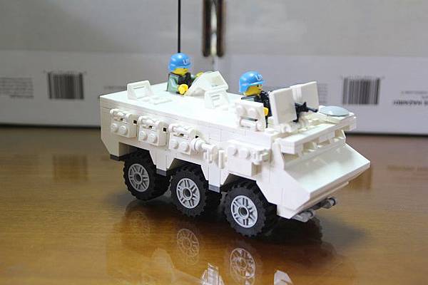 【Brickmania】LEGO 樂高 現代軍事 UN聯合國 VAB 6X6 裝甲運兵車 @ 直樹的奇幻冒險 :: 痞客邦