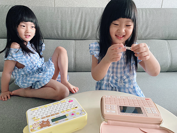 團購：Epson標籤機每月79入手～貼紙、衣物印、開學名條｜雙胞胎女孩DoRe＋Fa弟＝奴爸奴媽 | 媽咪拜MamiBuy