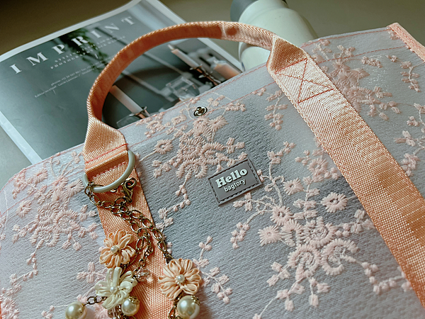 團購:高雄華園飯店最後一天！唯一駕駛主題樂園含住2650｜雙胞胎女孩DoRe＋Fa弟＝奴爸奴媽 | 媽咪拜MamiBuy