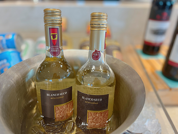 團購:烏石港海景酒店＋賞鯨船獨家！登龜山島，舒適牛奶限時開搶｜雙胞胎女孩DoRe＋Fa弟＝奴爸奴媽 | 媽咪拜MamiBuy