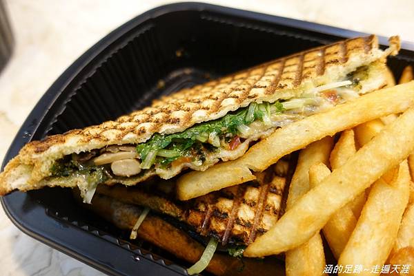 台北｜Toasteria Cafe 吐司利亞：在家享受道地地中海美食！降為二級警戒前「外帶自取6折」-輕旅行