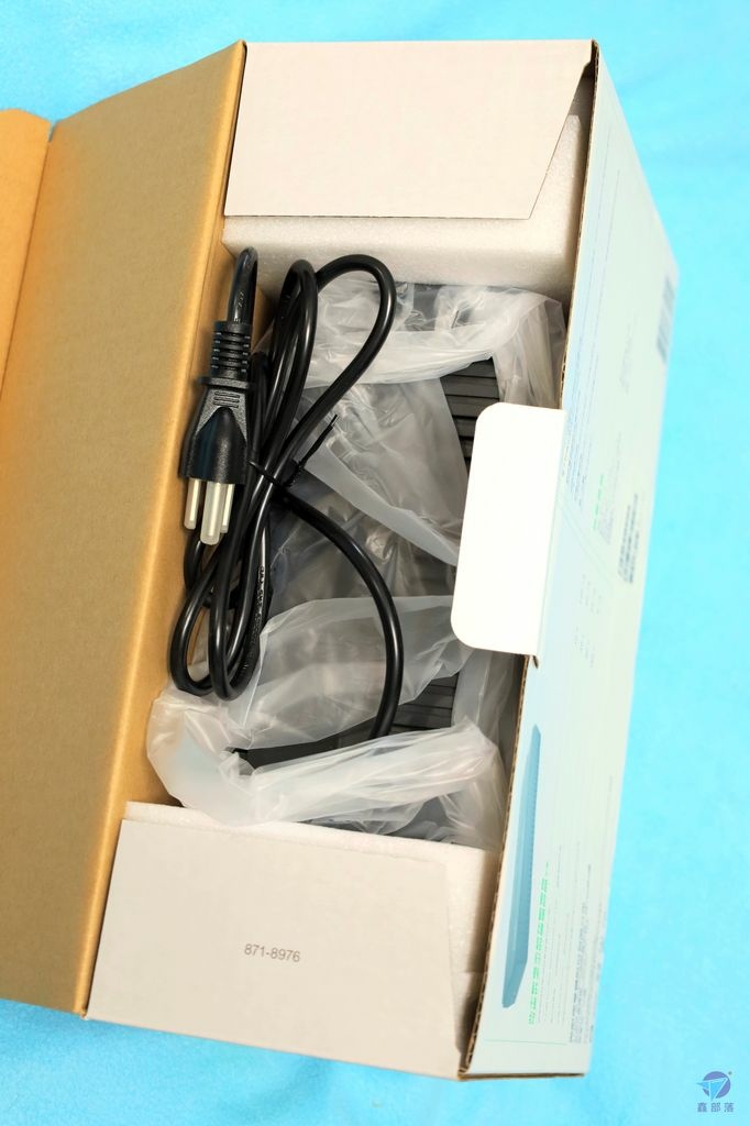 全台停電救星推薦APC EASY UPS BV650-TW開箱 在線互動式不斷電系統評測評價 AVR APC by Schneider ...