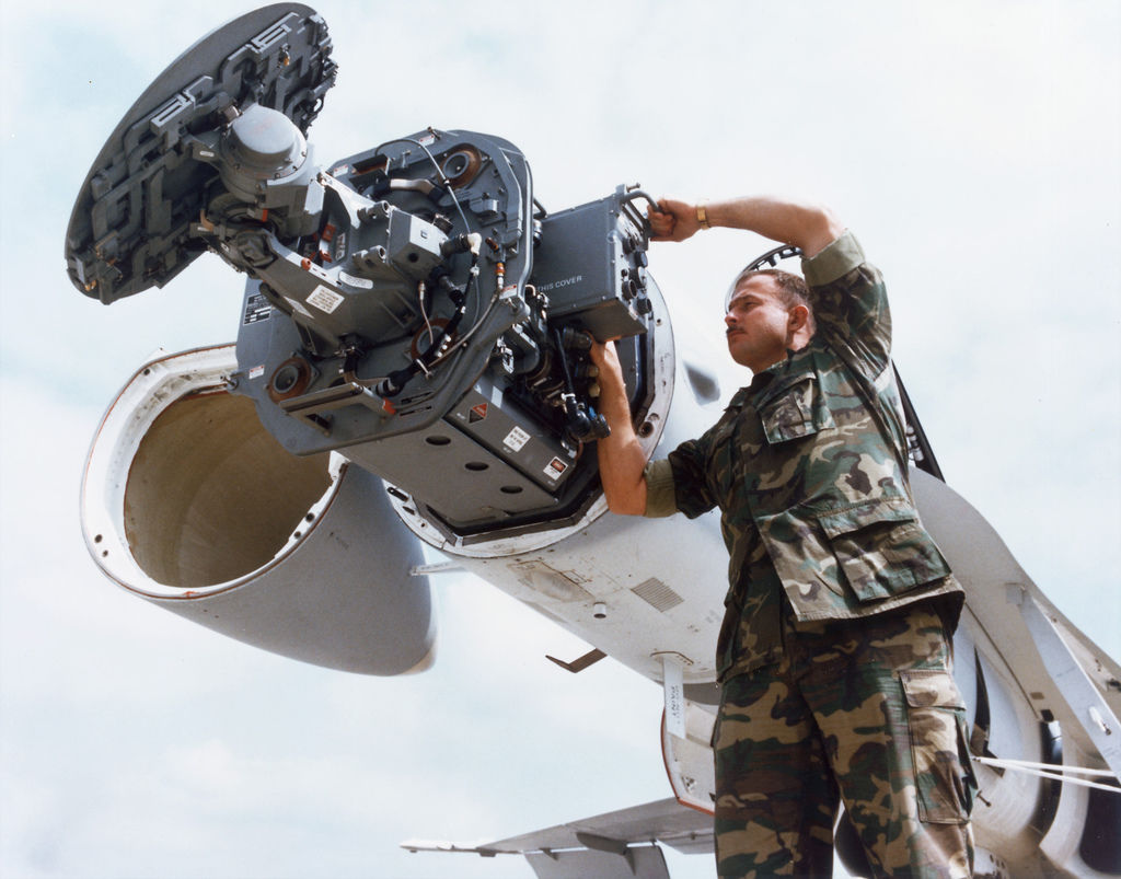 F/A-18發展史(上) @軍事策略 精華區 - 巴哈姆特